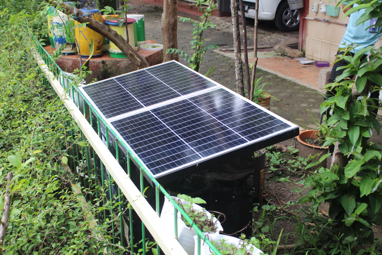[Pengabdian Masyarakat] Penerapan Panel Surya Sebagai Media ...